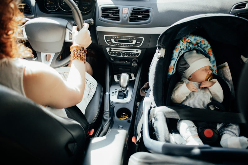 Jusqu’à quel âge dois-je mettre mon bébé dans un cosy
